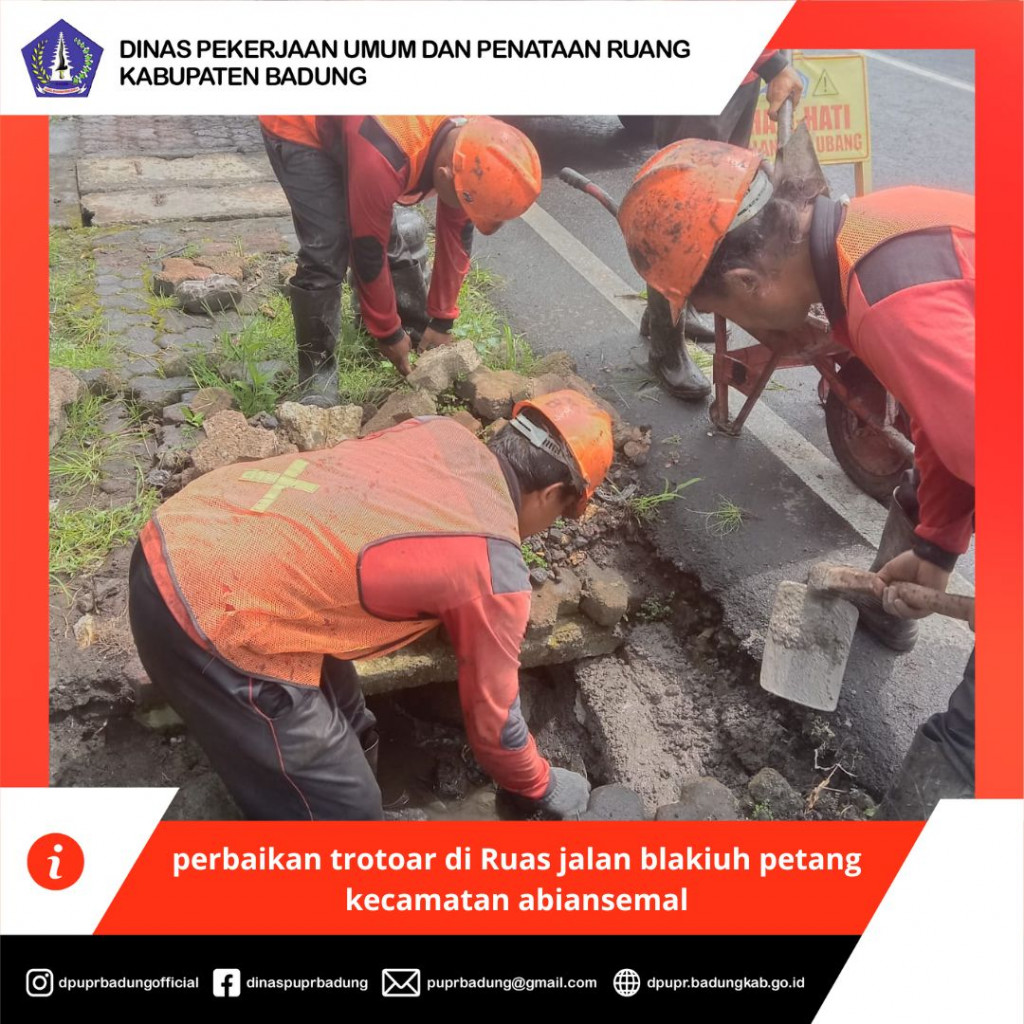 perbaikan trotoar di Ruas jalan blakiuh petang kecamatan Abiansemal Kabupaten Badung | Dpupr Badung